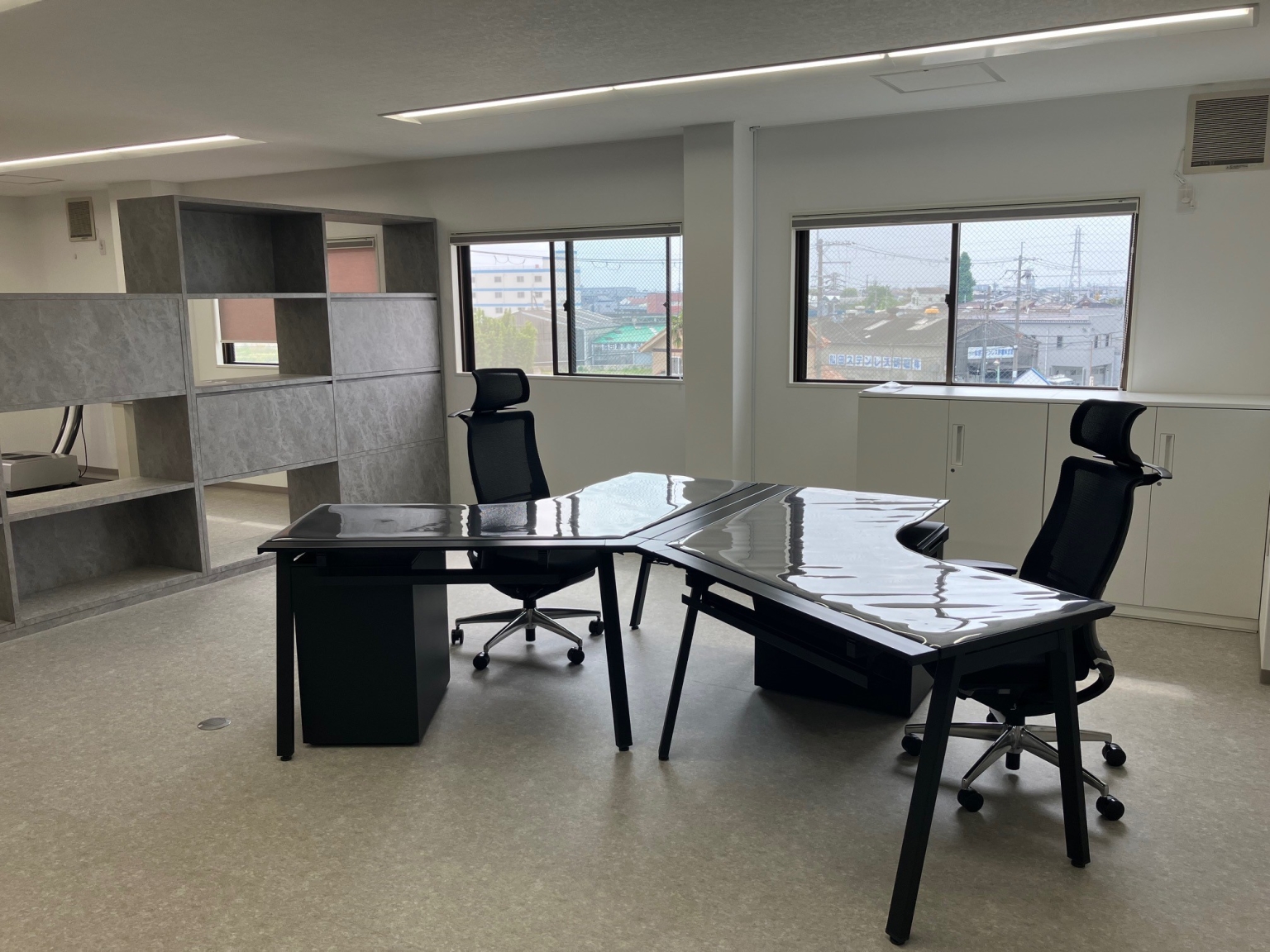 おすすめのオフィス家具｜コクヨ「SAIBI-TX（サイビTX）」で快適なデスク環境 - 大阪オフィス内装工事.com